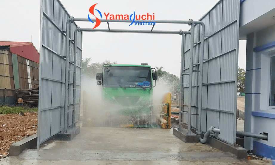 Automatic garbage truck washing system